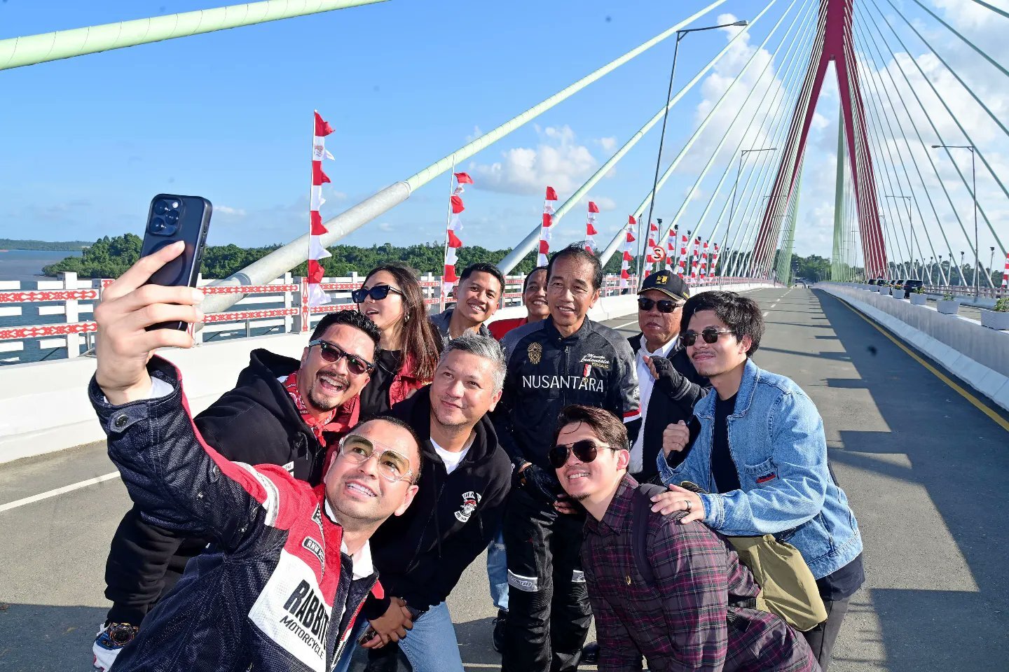 Ajak Influencer, Jokowi Ingin Poles Citra Buruk IKN? - Forum Keadilan Ajak Influencer, Jokowi Ingin Poles Citra Buruk IKN? - Forum Keadilan