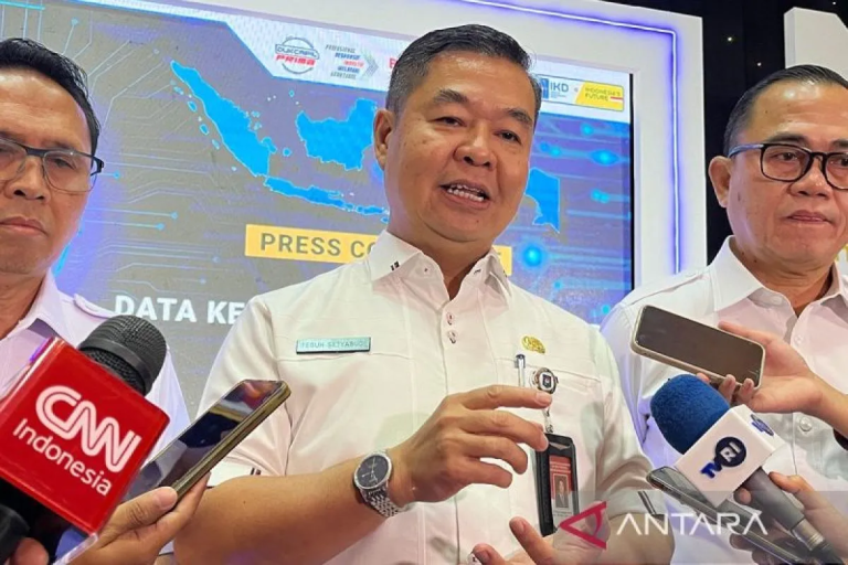 Pemprov DKI Jakarta Umumkan UMP Jakarta 2025 Naik 6,5 Persen Jadi Rp5,3 ... Pemprov DKI Jakarta Umumkan UMP Jakarta 2025 Naik 6,5 Persen Jadi Rp5,3 ...